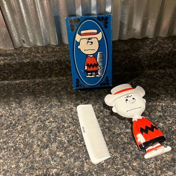 Avon | Other | Vintage Cartoon Character Comb Set Charlie Brown Avon ...